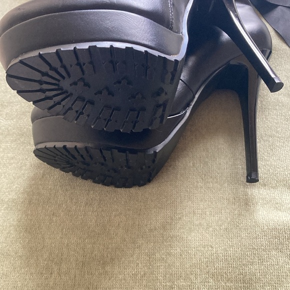 Fred | Shoes | Stunning Fred Never Worn High Heel Black 5 Above Ankle ...